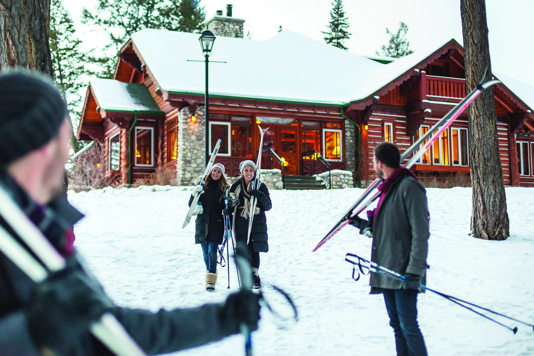 7 memorable ways to spend the holiday break in Jasper | Tourism Jasper