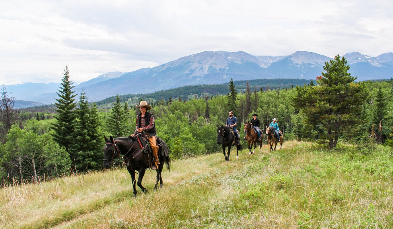 Pyramid Lake Stables Trail Rides | Tourism Jasper