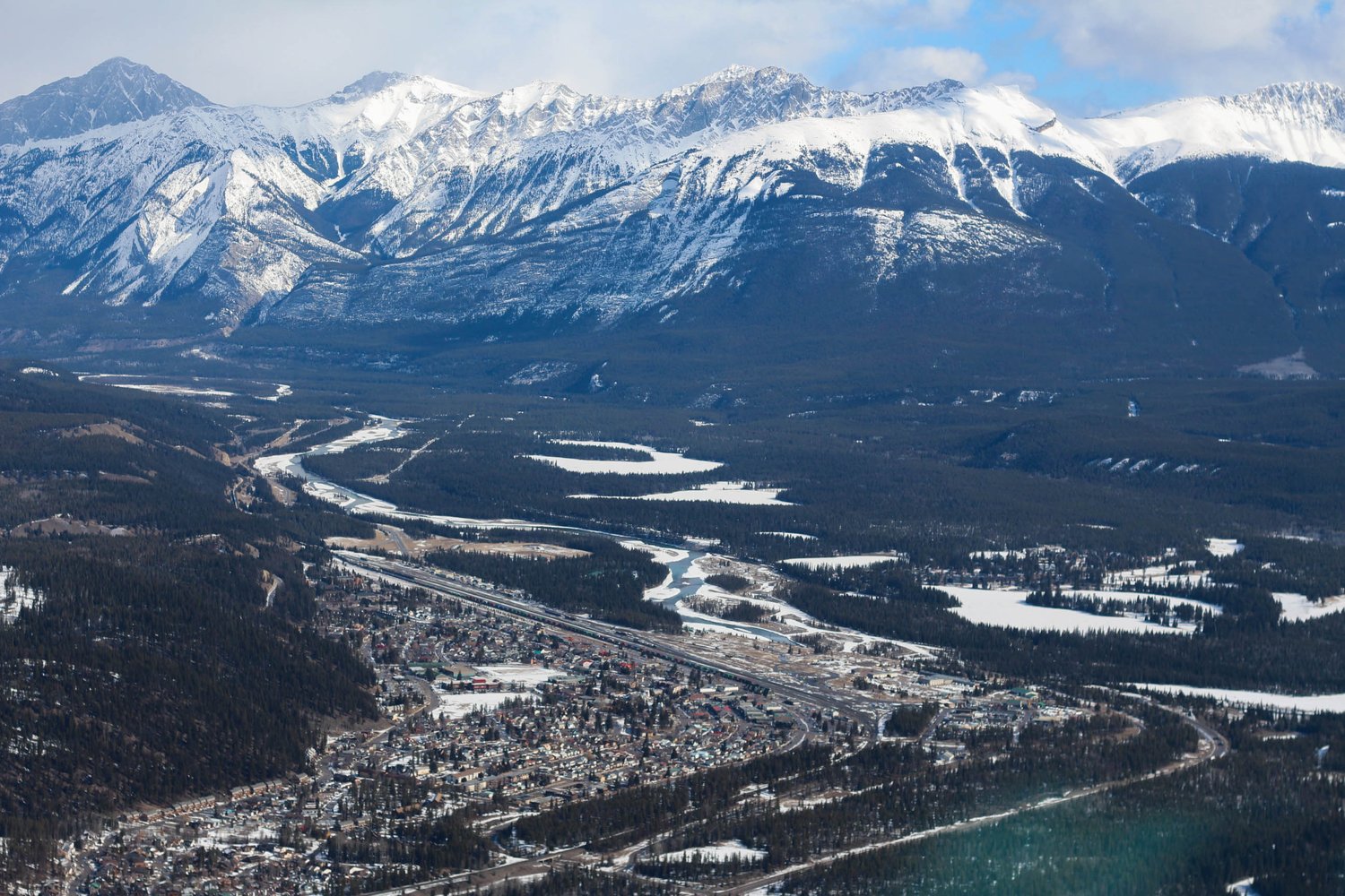 Alpine Snowshoeing At The Jasper Skytram | Tourism Jasper