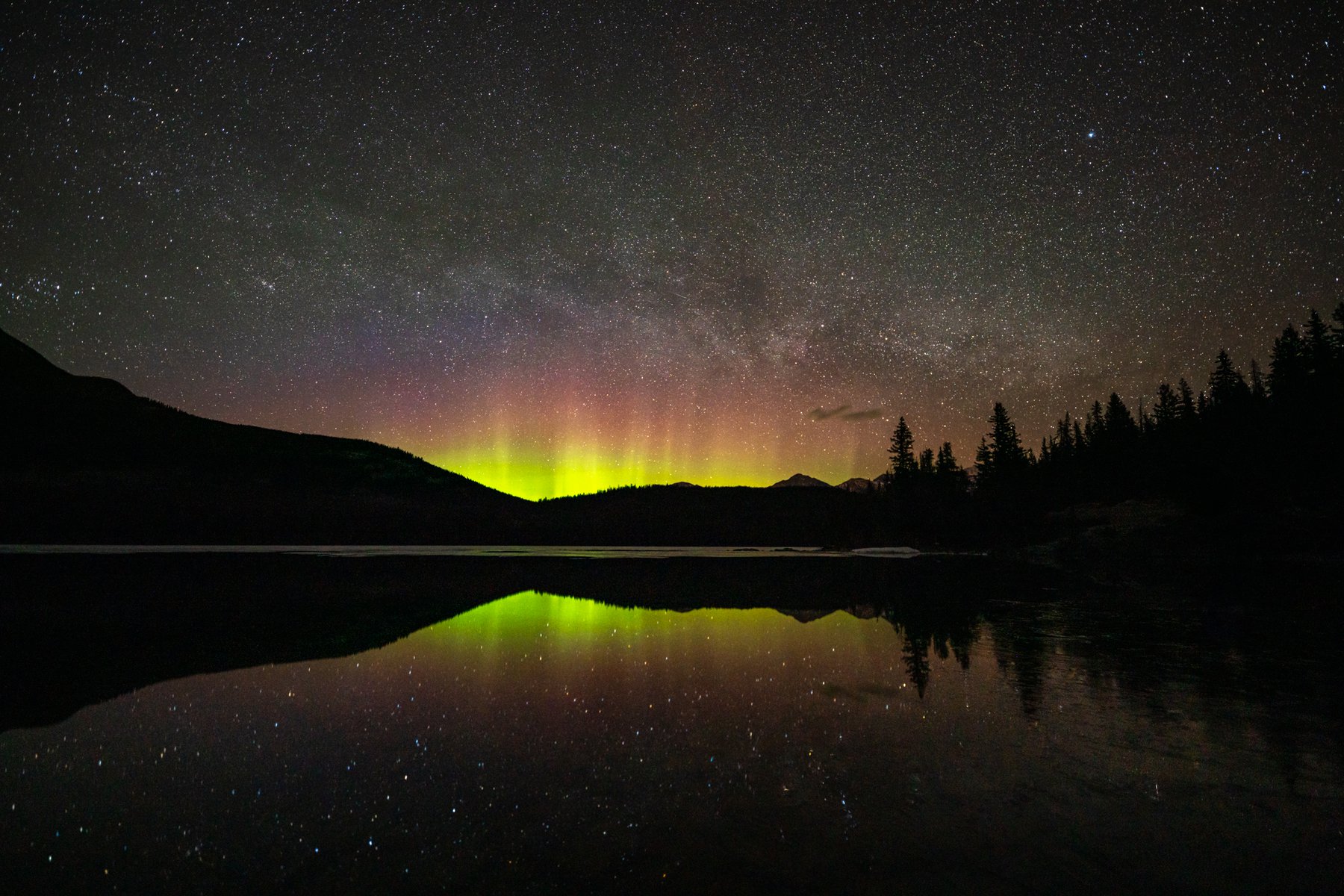 How to see the aurora borealis in Jasper’s dark sky preserve | Tourism ...
