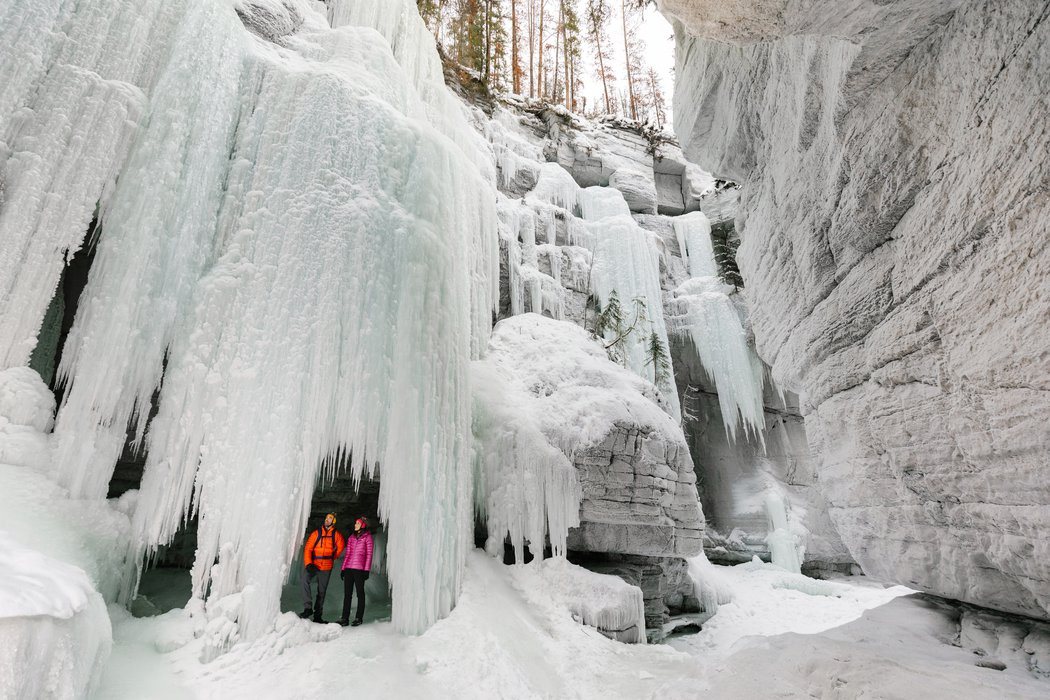 Maligne Canyon Ice Walk | Tourism Jasper
