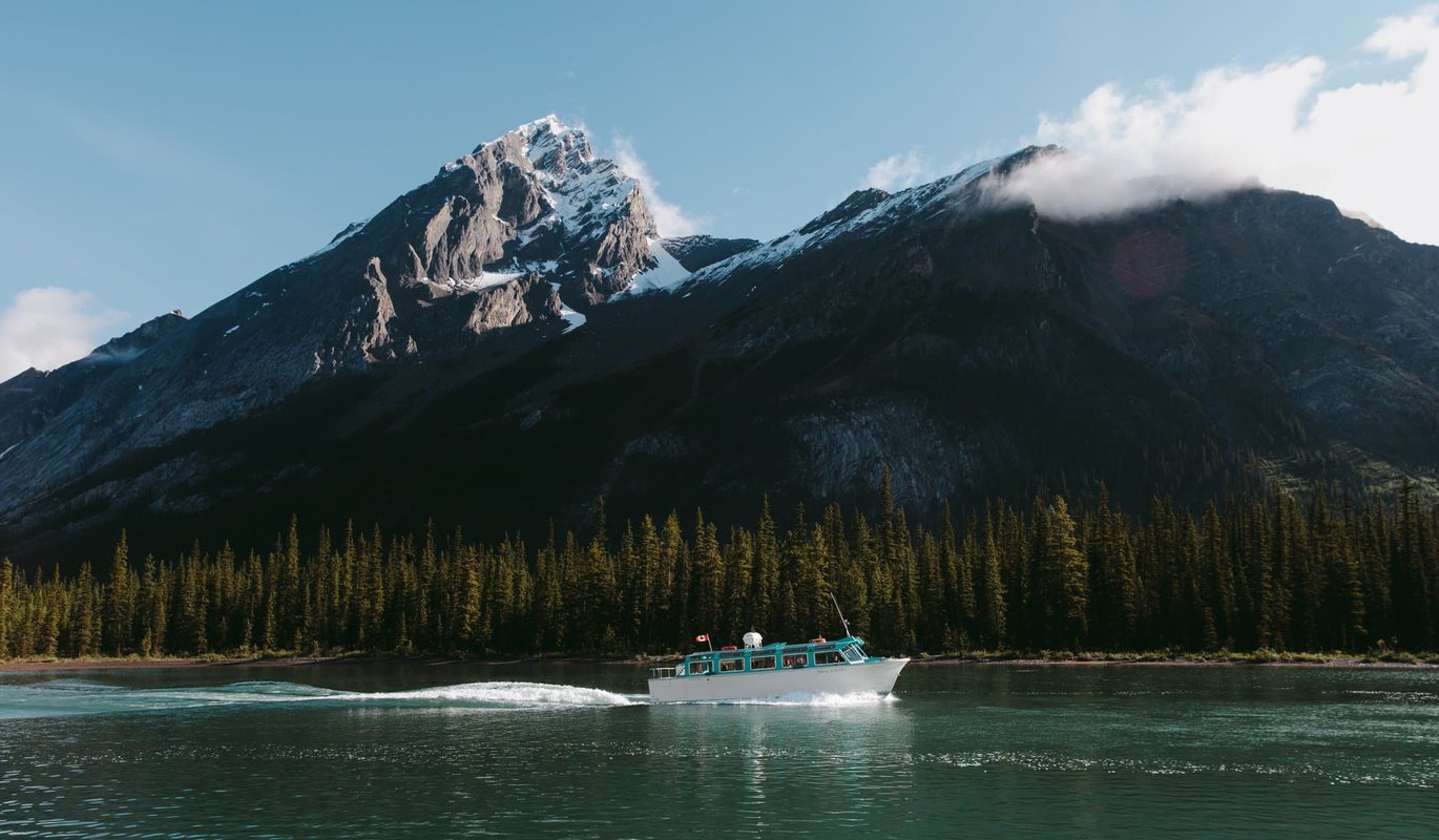 Maligne Lake Cruise | Tourism Jasper