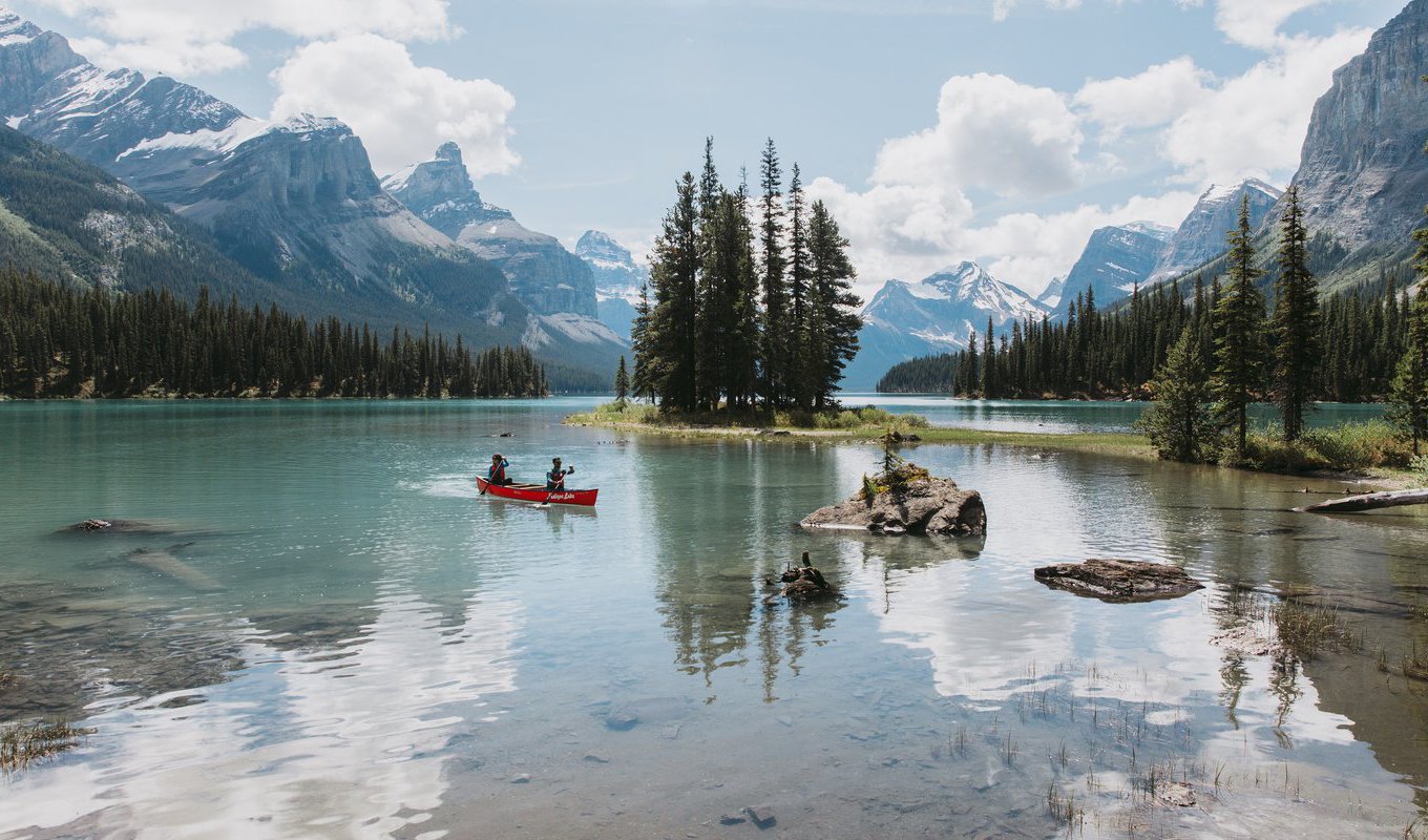 Spirit Island Boat Cruise | Tourism Jasper