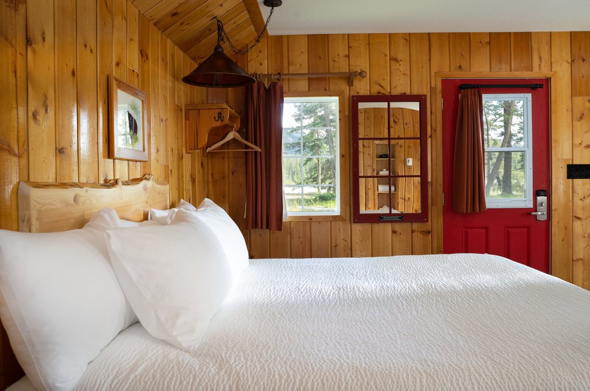 Pine Bungalows | Tourism Jasper