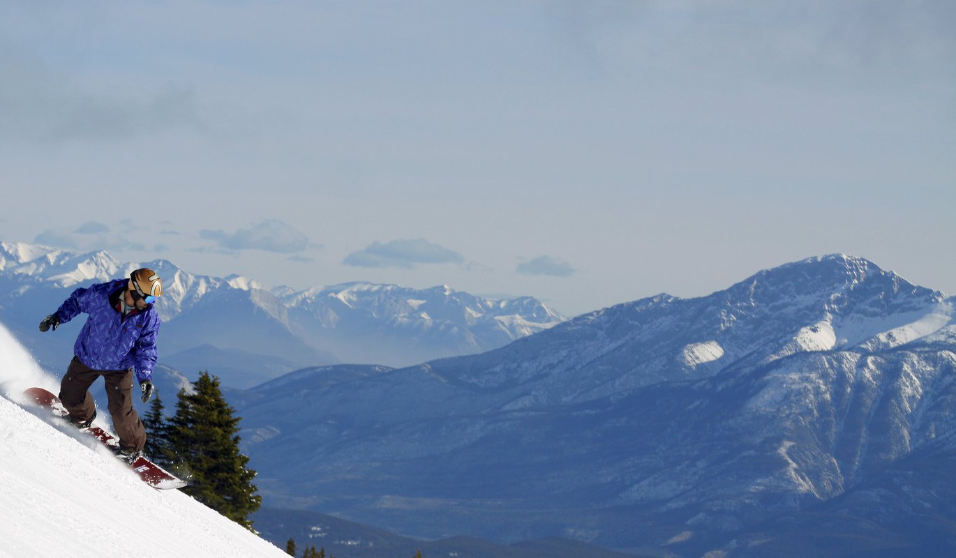 5 reasons to go spring skiing at Jasper’s Marmot Basin | Tourism Jasper