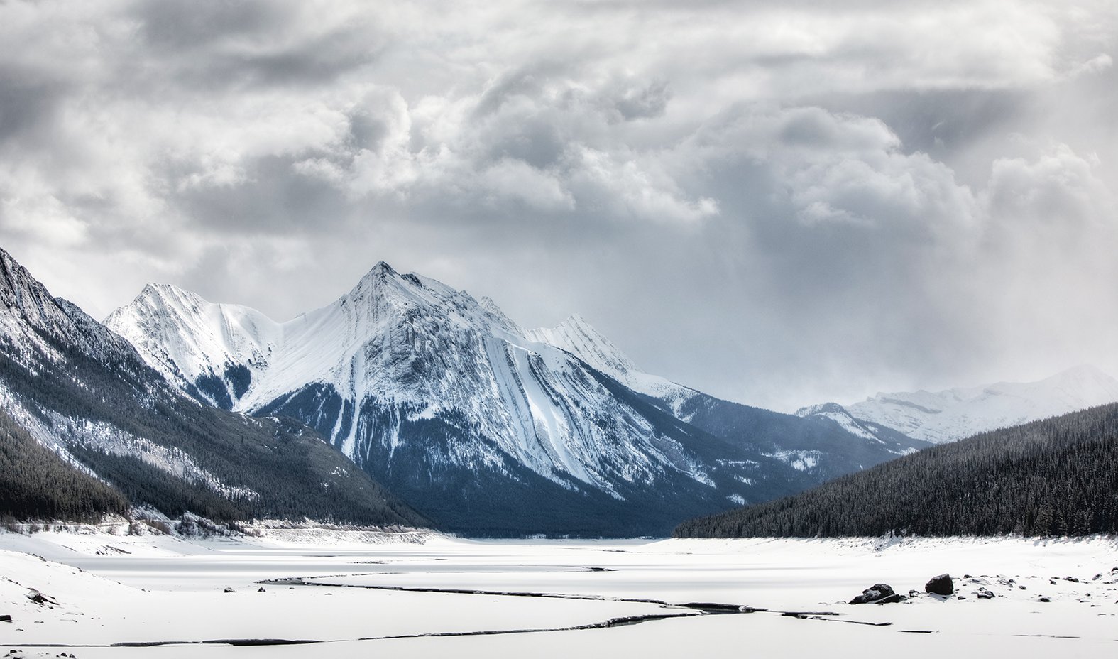 Best Photos of Winter in Jasper, Alberta | Tourism Jasper