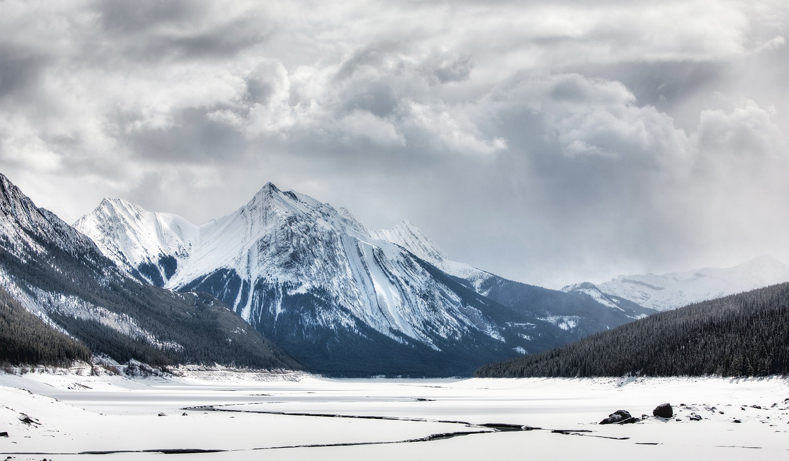 Best Photos of Winter in Jasper, Alberta | Tourism Jasper