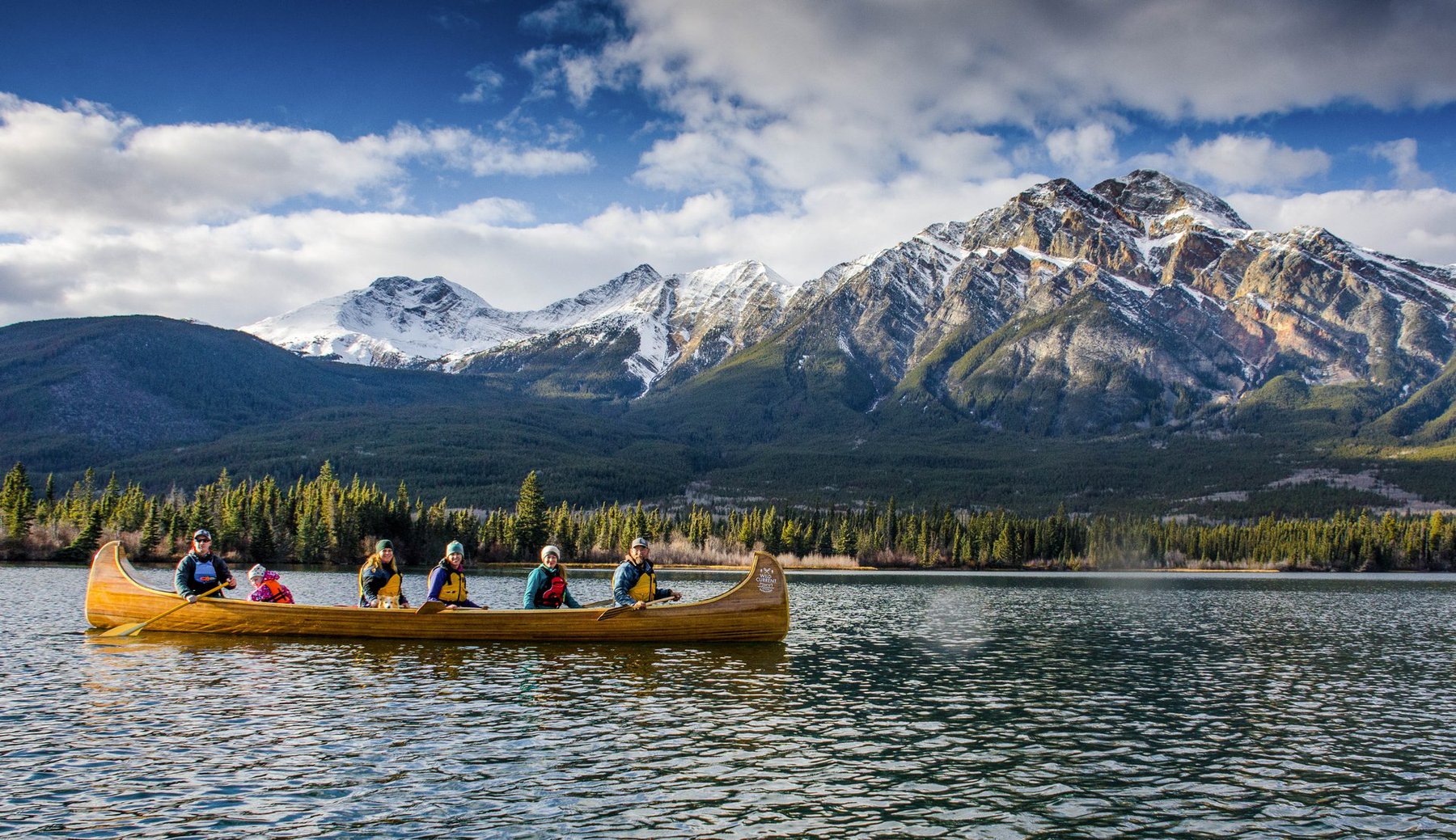This tour is the perfect Canadian canoe experience | Tourism Jasper